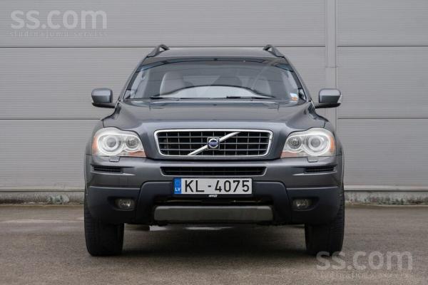 Pelēks Volvo XC90 2008 Rīga, ar dzinēja tilpumu 2.40 L un nobraukumu 0 tūkst. km par 4990 €, foto 2 vietnē AUTOMOTO.COM.LV