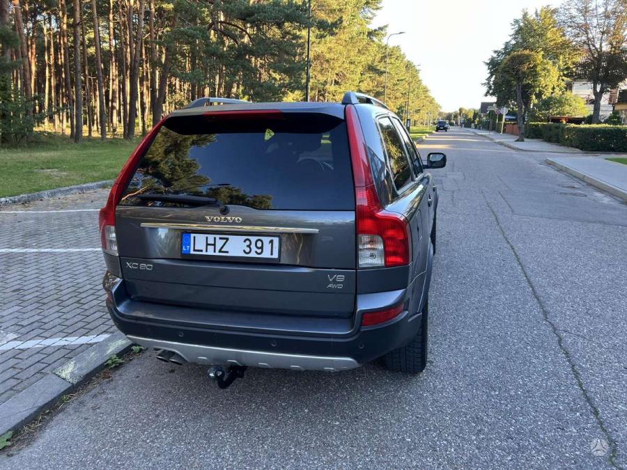 Pelēks Volvo XC90 2008 Klaipėda, ar dzinēja tilpumu 4.40 L un nobraukumu 278 tūkst. km par 6450 €, foto 3 vietnē AUTOMOTO.COM.LV