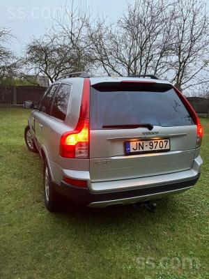 Grey Volvo XC90 2008 in Ogre, with an engine capacity of 2.40 L and mileage of 383 thousand km for 5200 €, photo 6 on AUTOMOTO.COM.LV