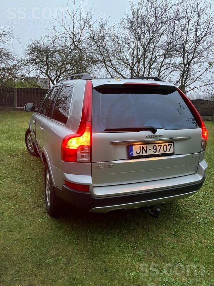 Grey Volvo XC90 2008 in Ogre, with an engine capacity of 2.40 L and mileage of 383 thousand km for 5200 €, photo 6 on AUTOMOTO.COM.LV