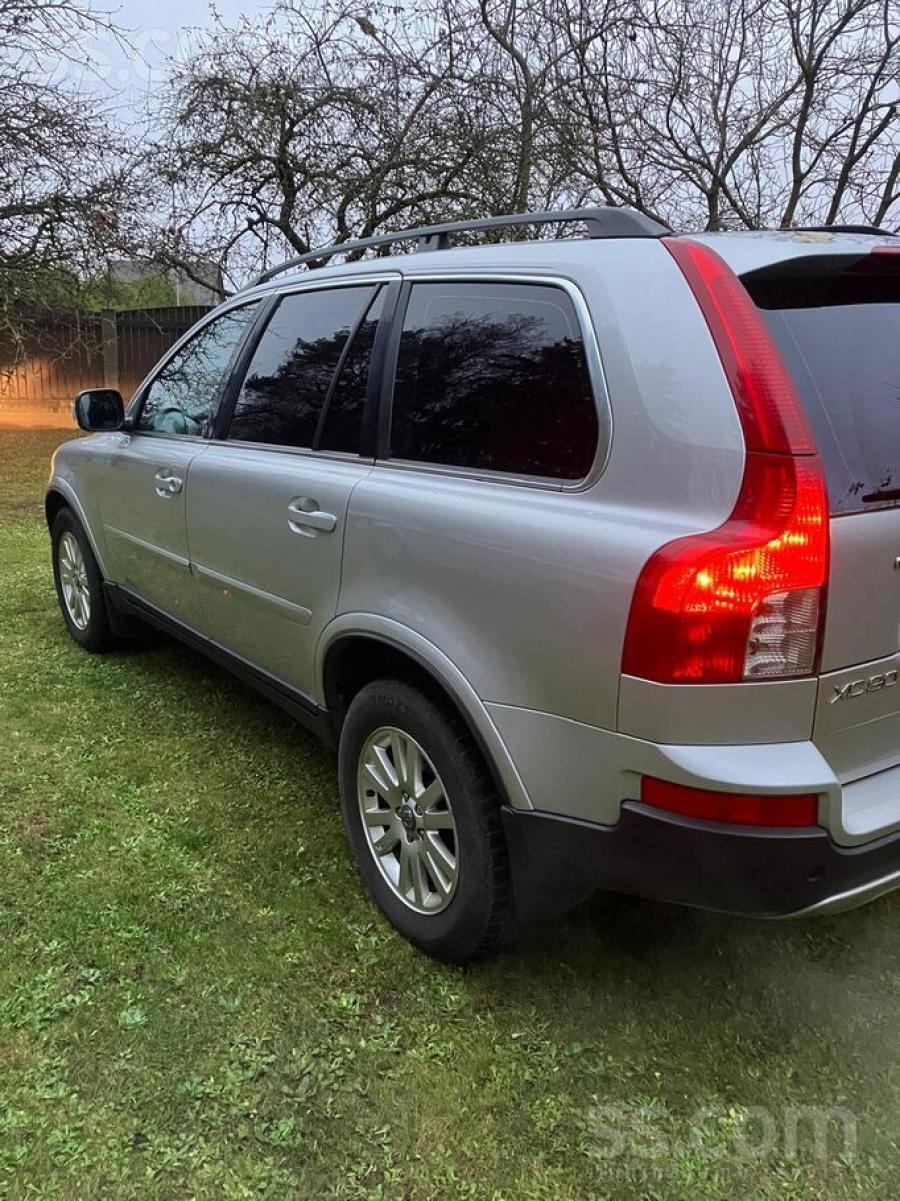 Grey Volvo XC90 2008 in Ogre, with an engine capacity of 2.40 L and mileage of 383 thousand km for 5200 €, photo 14 on AUTOMOTO.COM.LV