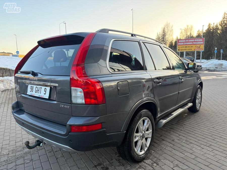 Grey Volvo XC90 2008 in Utena, with an engine capacity of 2.40 L and mileage of 344 thousand km for 6550 €, photo 7 on AUTOMOTO.COM.LV