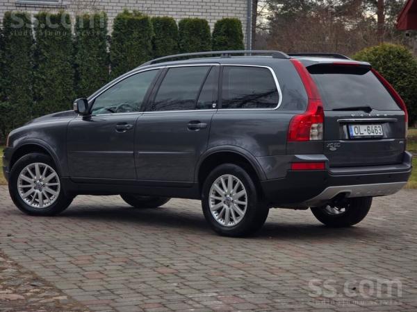 Pelēks Volvo XC90 2008 Rīga, ar dzinēja tilpumu 2.40 L un nobraukumu 0 tūkst. km par 7950 €, foto 3 vietnē AUTOMOTO.COM.LV