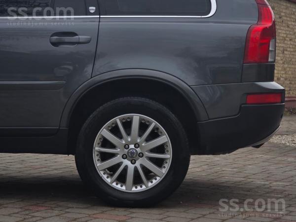 Pelēks Volvo XC90 2008 Rīga, ar dzinēja tilpumu 2.40 L un nobraukumu 0 tūkst. km par 7950 €, foto 10 vietnē AUTOMOTO.COM.LV