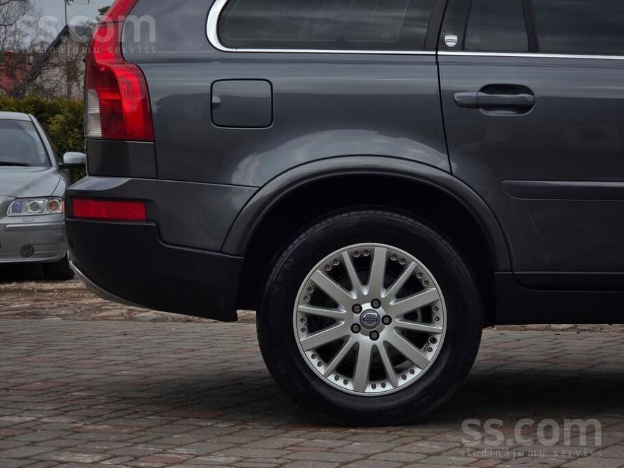 Pelēks Volvo XC90 2008 Rīga, ar dzinēja tilpumu 2.40 L un nobraukumu 0 tūkst. km par 7950 €, foto 11 vietnē AUTOMOTO.COM.LV