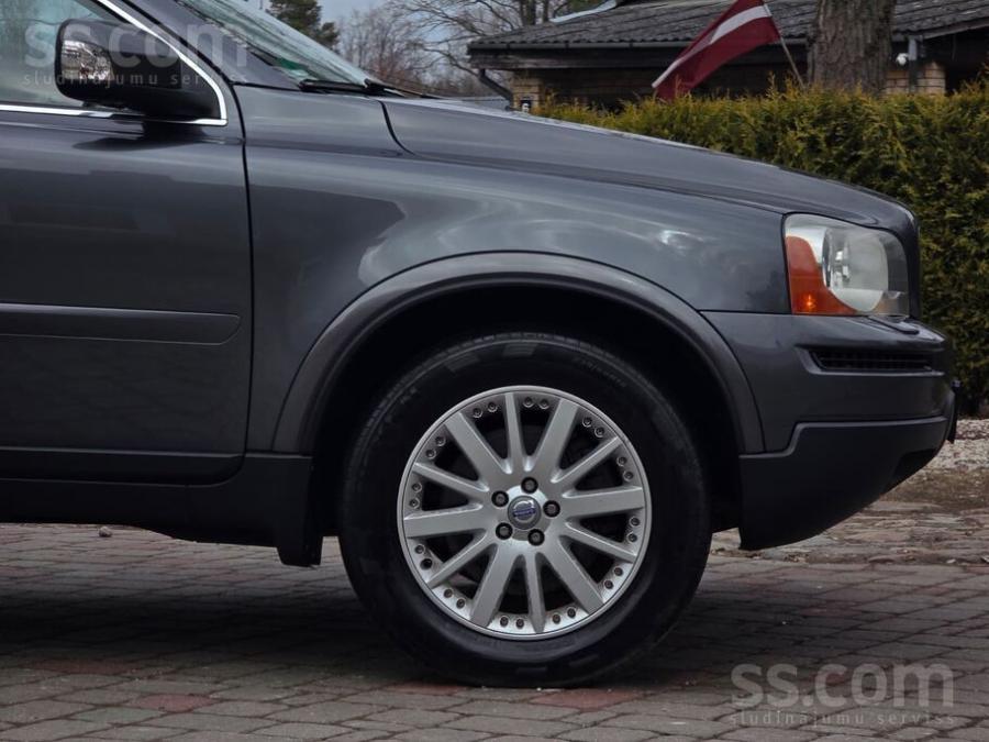 Pelēks Volvo XC90 2008 Rīga, ar dzinēja tilpumu 2.40 L un nobraukumu 0 tūkst. km par 7950 €, foto 12 vietnē AUTOMOTO.COM.LV