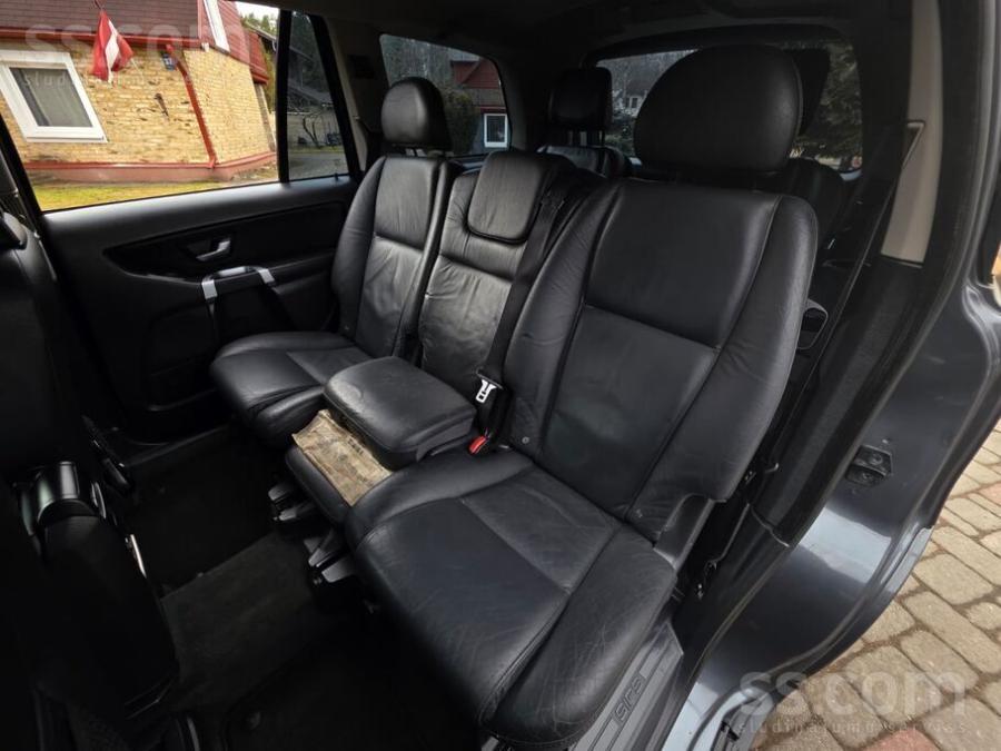 Pelēks Volvo XC90 2008 Rīga, ar dzinēja tilpumu 2.40 L un nobraukumu 0 tūkst. km par 7950 €, foto 20 vietnē AUTOMOTO.COM.LV