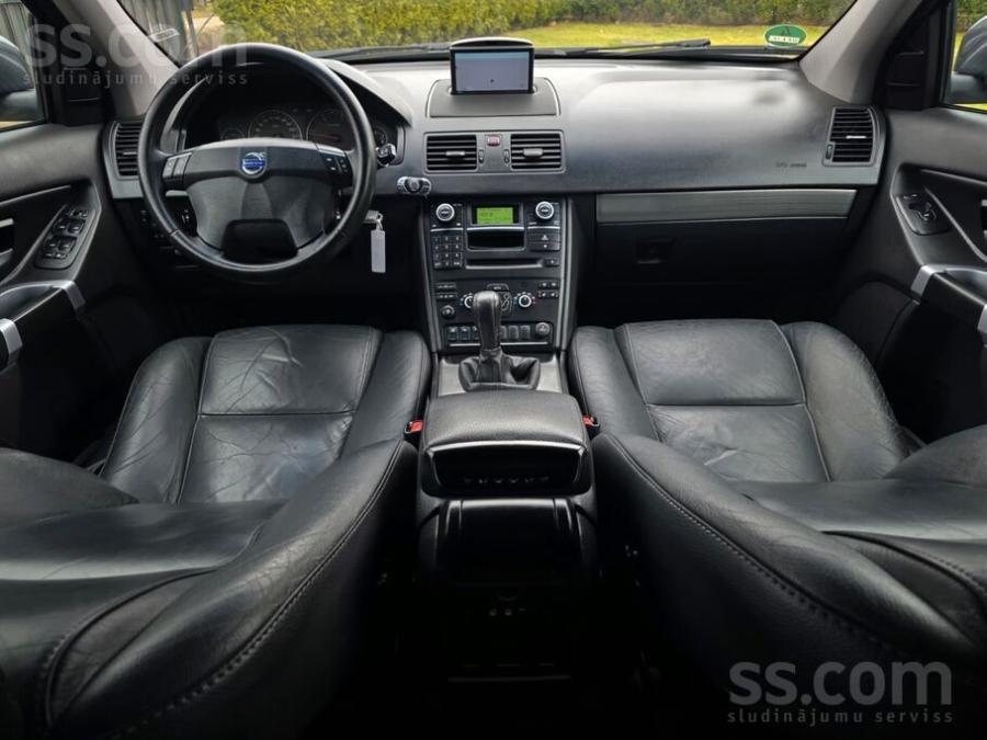 Pelēks Volvo XC90 2008 Rīga, ar dzinēja tilpumu 2.40 L un nobraukumu 0 tūkst. km par 7950 €, foto 26 vietnē AUTOMOTO.COM.LV