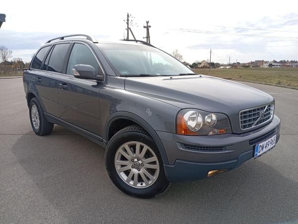Grey Volvo XC90 2008 in Vilnius, with an engine capacity of 2.40 L and mileage of 329 thousand km for 6200 €, photo 3 on AUTOMOTO.COM.LV