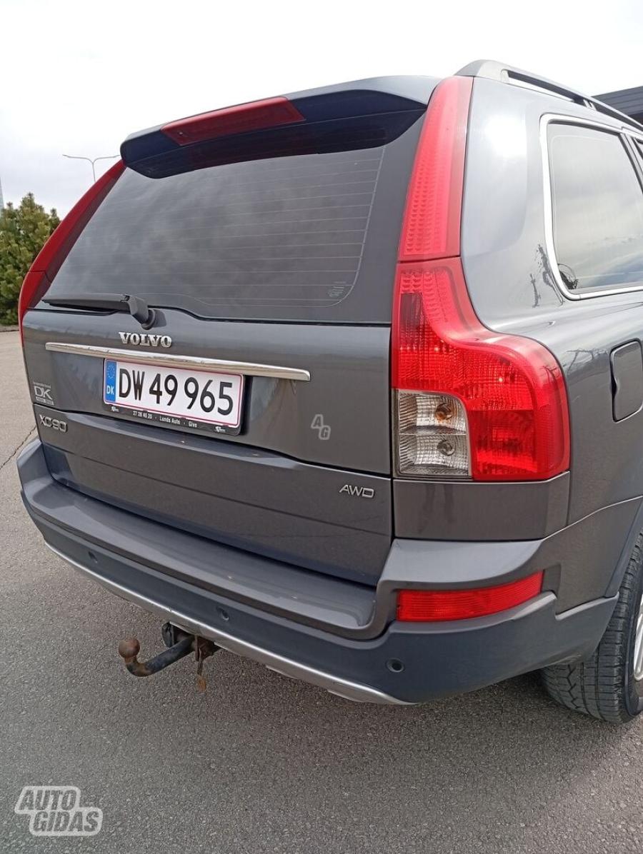 Grey Volvo XC90 2008 in Vilnius, with an engine capacity of 2.40 L and mileage of 329 thousand km for 6200 €, photo 11 on AUTOMOTO.COM.LV
