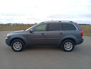 Grey Volvo XC90 2008 in Vilnius, with an engine capacity of 2.40 L and mileage of 329 thousand km for 6200 €, photo 16 on AUTOMOTO.COM.LV