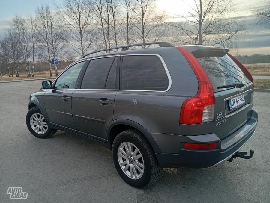 Pelēks Volvo XC90 2008 Viļņa, ar dzinēja tilpumu 2.40 L un nobraukumu 329 tūkst. km par 6200 €, foto 5 vietnē AUTOMOTO.COM.LV