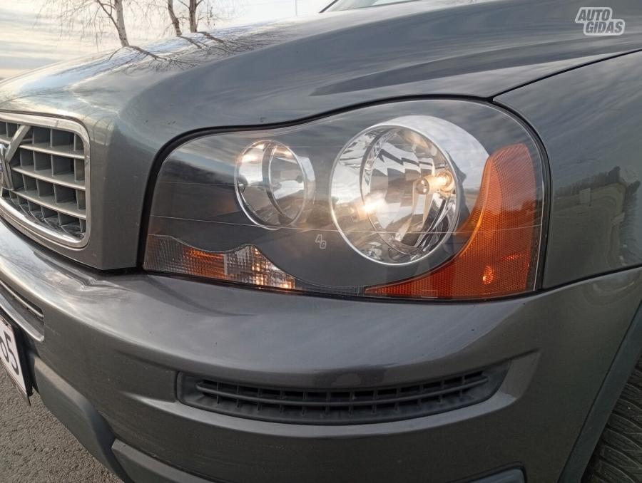 Pelēks Volvo XC90 2008 Viļņa, ar dzinēja tilpumu 2.40 L un nobraukumu 329 tūkst. km par 6200 €, foto 16 vietnē AUTOMOTO.COM.LV