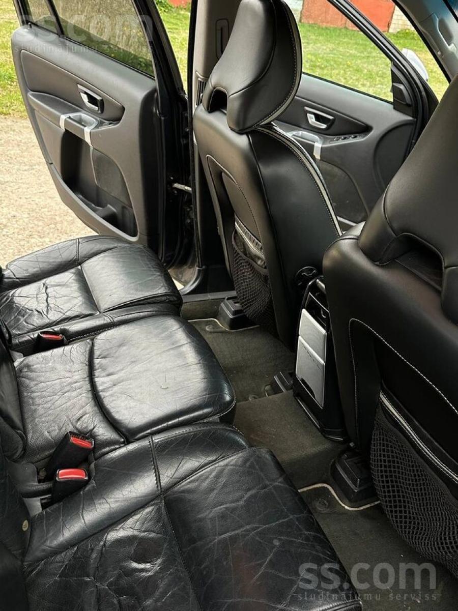 Pelēks Volvo XC90 2008 Rīga, ar dzinēja tilpumu 2.40 L un nobraukumu 395 tūkst. km par 5000 €, foto 17 vietnē AUTOMOTO.COM.LV