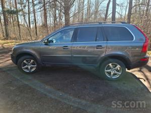 Pelēks Volvo XC90 2008 Rīga, ar dzinēja tilpumu 2.40 L un nobraukumu 263 tūkst. km par 4400 €, foto 9 vietnē AUTOMOTO.COM.LV