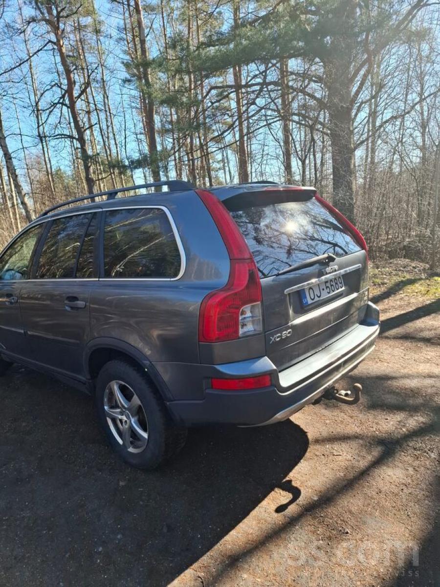 Pelēks Volvo XC90 2008 Rīga, ar dzinēja tilpumu 2.40 L un nobraukumu 263 tūkst. km par 4400 €, foto 11 vietnē AUTOMOTO.COM.LV