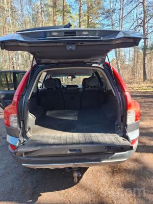 Pelēks Volvo XC90 2008 Rīga, ar dzinēja tilpumu 2.40 L un nobraukumu 263 tūkst. km par 4400 €, foto 13 vietnē AUTOMOTO.COM.LV