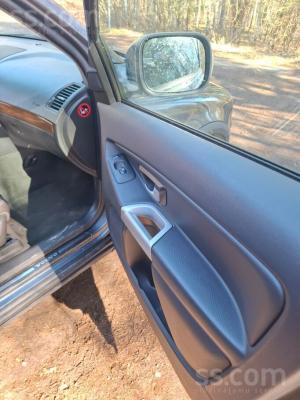 Pelēks Volvo XC90 2008 Rīga, ar dzinēja tilpumu 2.40 L un nobraukumu 263 tūkst. km par 4400 €, foto 24 vietnē AUTOMOTO.COM.LV