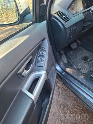 Pelēks Volvo XC90 2008 Rīga, ar dzinēja tilpumu 2.40 L un nobraukumu 263 tūkst. km par 4400 €, foto 28 vietnē AUTOMOTO.COM.LV