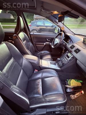 Pelēks Volvo XC90 2008 Rīga, ar dzinēja tilpumu 2.40 L un nobraukumu 2 tūkst. km par 5500 €, foto 3 vietnē AUTOMOTO.COM.LV