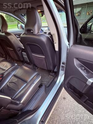 Pelēks Volvo XC90 2008 Rīga, ar dzinēja tilpumu 2.40 L un nobraukumu 2 tūkst. km par 5500 €, foto 4 vietnē AUTOMOTO.COM.LV