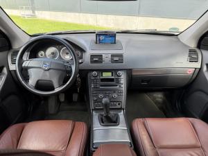 Grey Volvo XC90 2008 in Riga, with an engine capacity of 2.40 L and mileage of 241 thousand km for 7200 €, photo 10 on AUTOMOTO.COM.LV