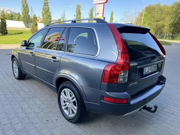 Grey Volvo XC90 2008 in Jekabpils, with an engine capacity of 2.40 L and mileage of 312 thousand km for 6000 €, photo 7 on AUTOMOTO.COM.LV