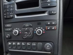 Pelēks Volvo XC90 2008 Rīga, ar dzinēja tilpumu 0.00 L un nobraukumu 344 tūkst. km par 4490 €, foto 16 vietnē AUTOMOTO.COM.LV