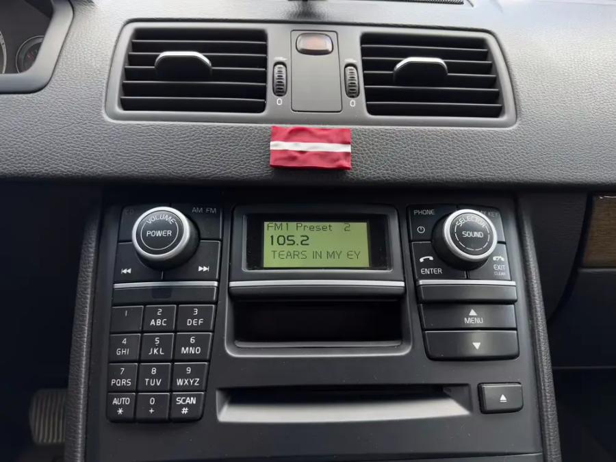 Pelēks Volvo XC90 2008 Rīga, ar dzinēja tilpumu 0.00 L un nobraukumu 344 tūkst. km par 4490 €, foto 17 vietnē AUTOMOTO.COM.LV