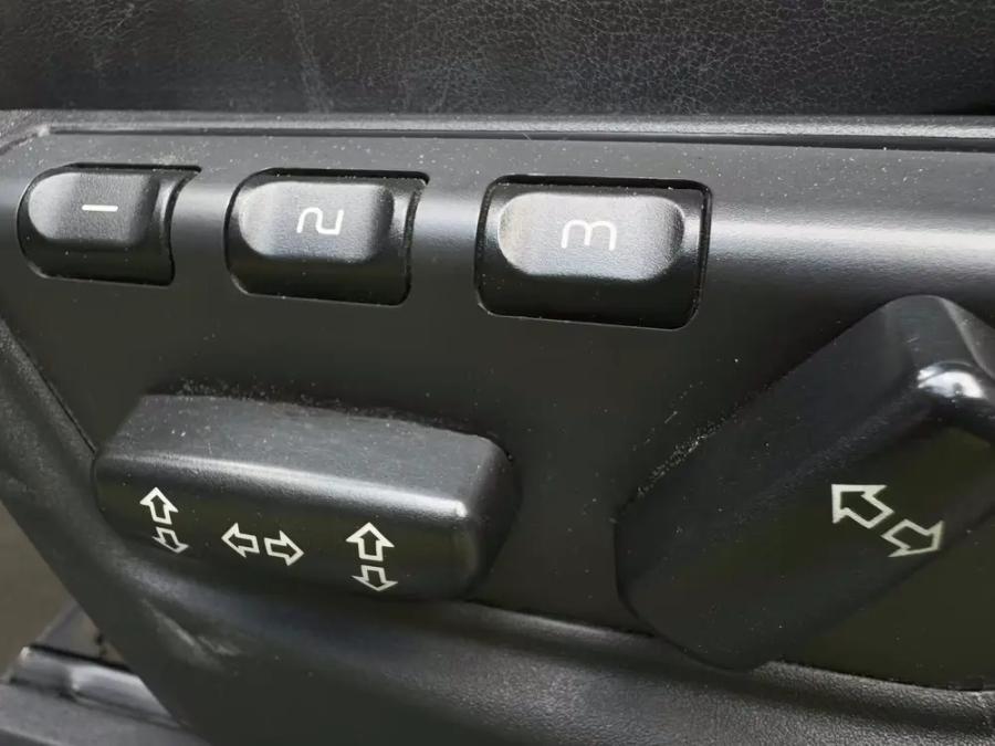 Pelēks Volvo XC90 2008 Rīga, ar dzinēja tilpumu 0.00 L un nobraukumu 344 tūkst. km par 4490 €, foto 27 vietnē AUTOMOTO.COM.LV