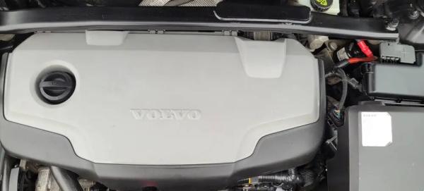 Pelēks Volvo XC90 2008 Rīga, ar dzinēja tilpumu 2.40 L un nobraukumu 237 tūkst. km par 7700 €, foto 3 vietnē AUTOMOTO.COM.LV