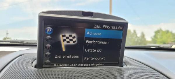 Pelēks Volvo XC90 2008 Rīga, ar dzinēja tilpumu 2.40 L un nobraukumu 237 tūkst. km par 7700 €, foto 6 vietnē AUTOMOTO.COM.LV