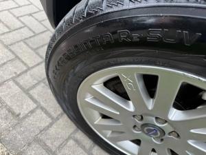 Grey Volvo XC90 2008 in Riga, with an engine capacity of 2.40 L and mileage of 364 thousand km for 5990 €, photo 12 on AUTOMOTO.COM.LV