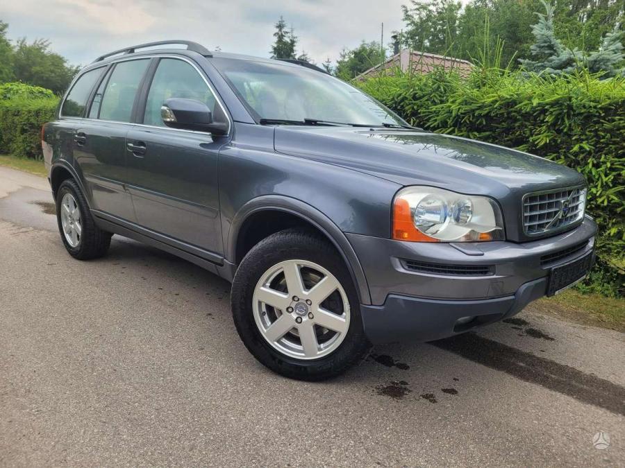 Pelēks Volvo XC90 2008 Vilkaviškis, ar dzinēja tilpumu 2.40 L un nobraukumu 328 tūkst. km par 6500 €, foto 1 vietnē AUTOMOTO.COM.LV