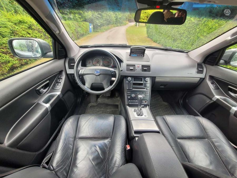 Pelēks Volvo XC90 2008 Vilkaviškis, ar dzinēja tilpumu 2.40 L un nobraukumu 328 tūkst. km par 6500 €, foto 10 vietnē AUTOMOTO.COM.LV