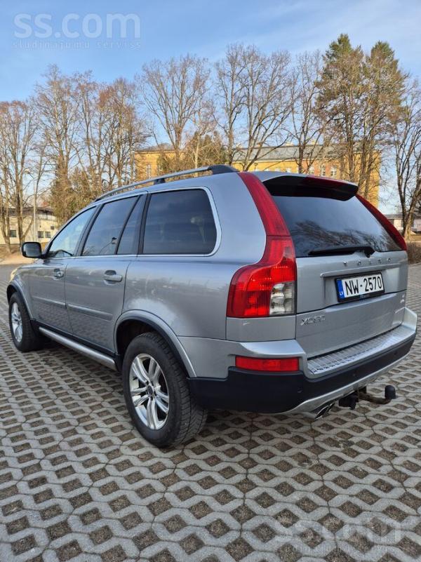 Grey Volvo XC90 2008 in Cesis, with an engine capacity of 2.40 L and mileage of 220 thousand km for 7550 €, photo 4 on AUTOMOTO.COM.LV