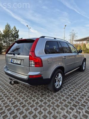 Grey Volvo XC90 2008 in Cesis, with an engine capacity of 2.40 L and mileage of 220 thousand km for 7550 €, photo 4 on AUTOMOTO.COM.LV