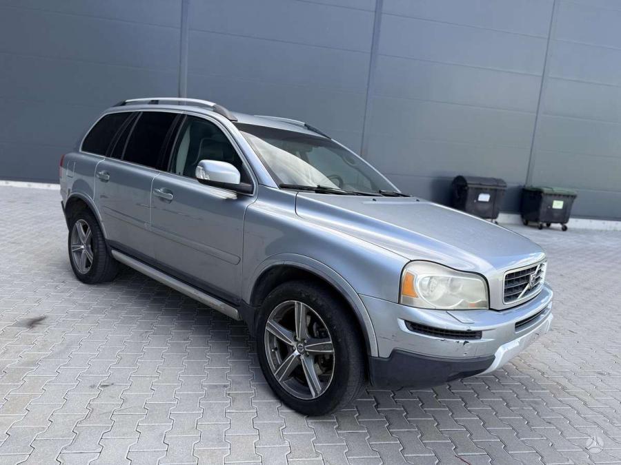 Pelēks Volvo XC90 2008 Šauļi, ar dzinēja tilpumu 2.40 L un nobraukumu 240 tūkst. km par 4950 €, foto 4 vietnē AUTOMOTO.COM.LV