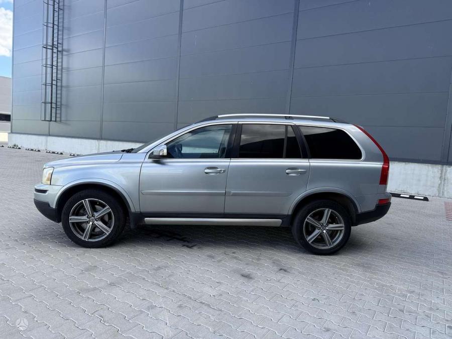 Pelēks Volvo XC90 2008 Šauļi, ar dzinēja tilpumu 2.40 L un nobraukumu 240 tūkst. km par 4950 €, foto 9 vietnē AUTOMOTO.COM.LV