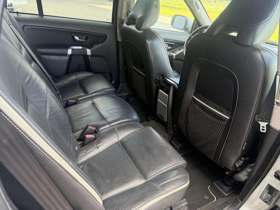 Pelēks Volvo XC90 2008 Šauļi, ar dzinēja tilpumu 2.40 L un nobraukumu 240 tūkst. km par 4950 €, foto 14 vietnē AUTOMOTO.COM.LV