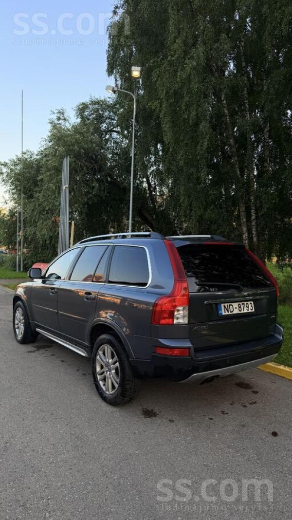 Pelēks Volvo XC90 2008 Rīga, ar dzinēja tilpumu 2.40 L un nobraukumu 289 tūkst. km par 3350 €, foto 6 vietnē AUTOMOTO.COM.LV