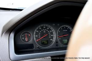 Grey Volvo XC90 2008 in Kretinga, with an engine capacity of 3.19 L and mileage of 210 thousand km for 5499 €, photo 32 on AUTOMOTO.COM.LV