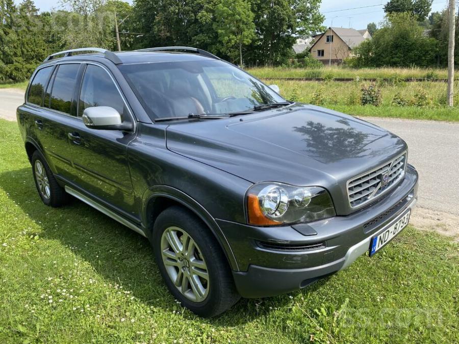 Pelēks Volvo XC90 2008 Tukums, ar dzinēja tilpumu 2.40 L un nobraukumu 0 tūkst. km par 3500 €, foto 3 vietnē AUTOMOTO.COM.LV