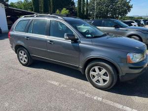 Pelēks Volvo XC90 2008 Šauļi, ar dzinēja tilpumu 2.40 L un nobraukumu 300 tūkst. km par 4350 €, foto  vietnē AUTOMOTO.COM.LV
