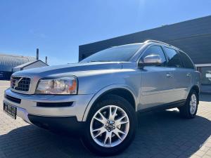 Pelēks Volvo XC90 2008 Kauņa, ar dzinēja tilpumu 2.40 L un nobraukumu 323 tūkst. km par 6890 €, foto  vietnē AUTOMOTO.COM.LV