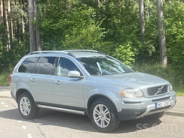 Grey Volvo XC90 2008 in Valmiera, with an engine capacity of 2.40 L and mileage of 0 thousand km for 4900 €, photo 1 on AUTOMOTO.COM.LV