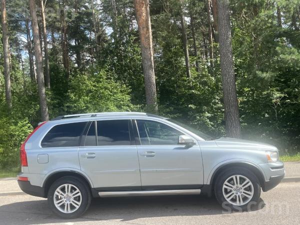Grey Volvo XC90 2008 in Valmiera, with an engine capacity of 2.40 L and mileage of 0 thousand km for 4900 €, photo 3 on AUTOMOTO.COM.LV