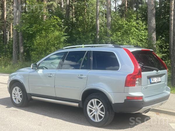 Grey Volvo XC90 2008 in Valmiera, with an engine capacity of 2.40 L and mileage of 0 thousand km for 4900 €, photo 6 on AUTOMOTO.COM.LV