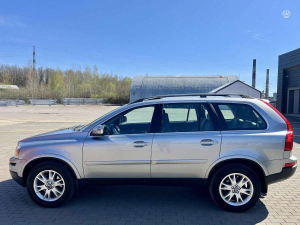 Grey Volvo XC90 2008 in Kaunas, with an engine capacity of 2.40 L and mileage of 323 thousand km for 6890 €, photo 8 on AUTOMOTO.COM.LV