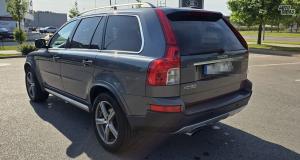 Grey Volvo XC90 2008 in Vilnius, with an engine capacity of 2.40 L and mileage of 404 thousand km for 6850 €, photo 5 on AUTOMOTO.COM.LV